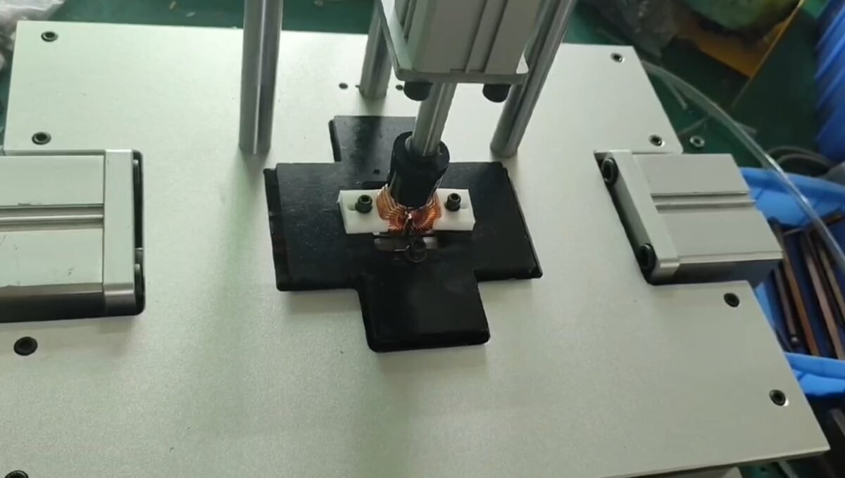 Vacuz Automatic Toroidal Inductor Coil Lead Wire Cutting Forming ...