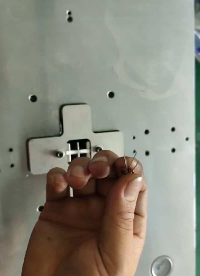 Vacuz Automatic Toroidal Inductor Coil Lead Wire Cutting Forming ...